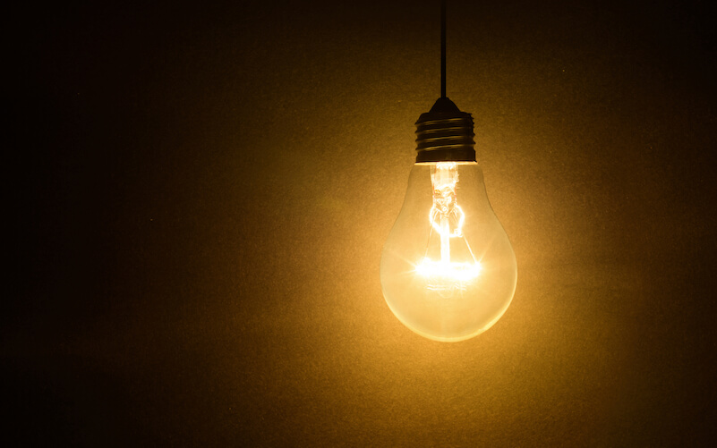 How Edison Invented the Light Bulb | Kids Discover Online